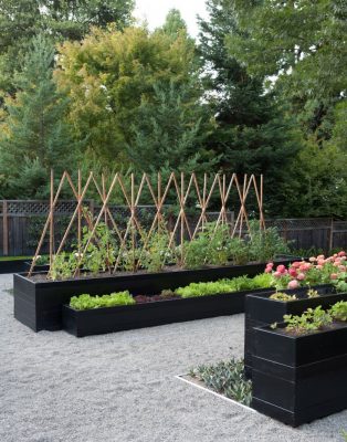 15 Classy Gardens & Structures